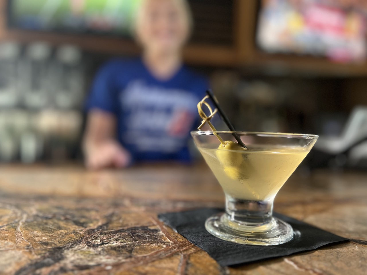 Bars & Nightlife | Hurricane Hole